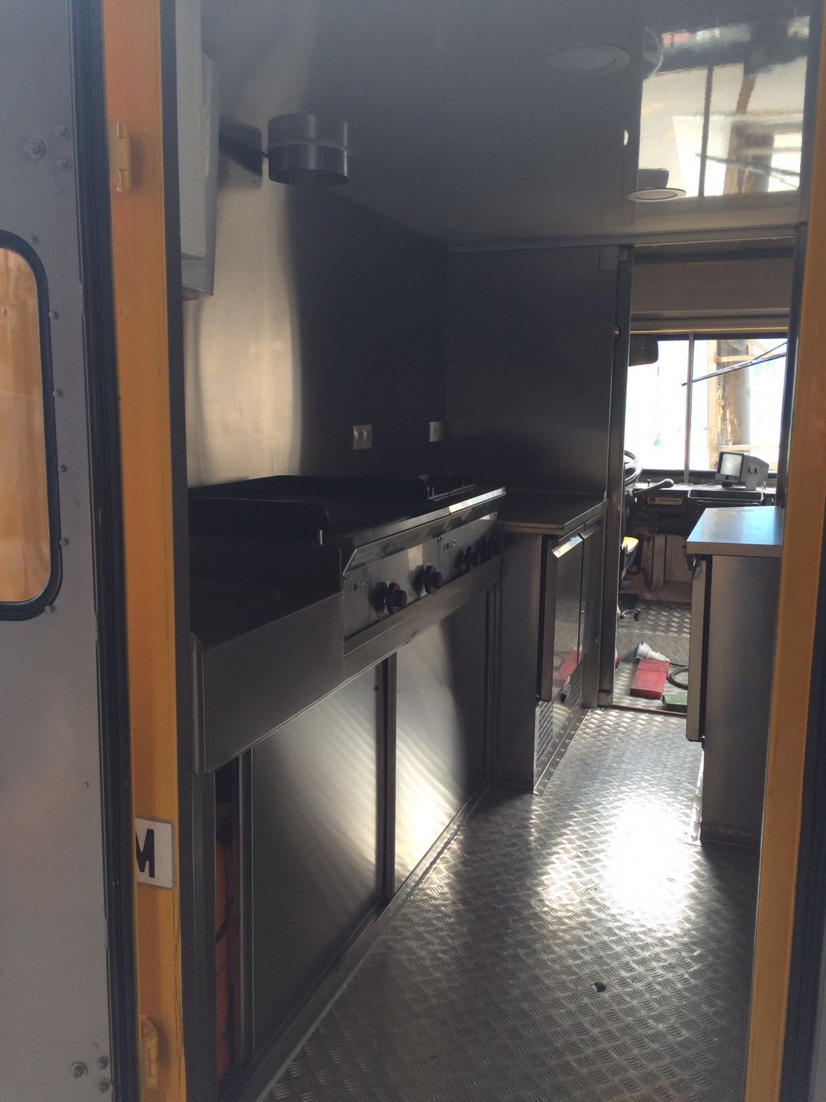 DISEÑO FABRICACIÓN MOBILIARIO FOOD TRUCKS REMOLQUES RESTAURANTES ...