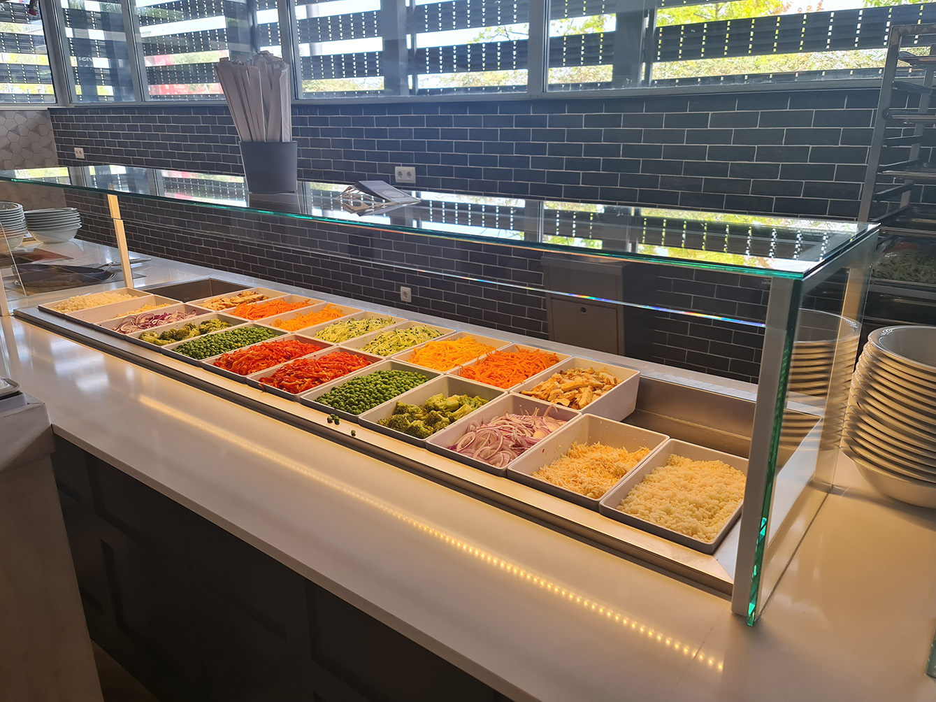 DISEÑO FABRICACIÓN INSTALACIÓN DE BUFFETS BUFÉS BUFETS LIBRES PARA ...