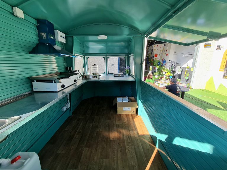 DISEÑO FABRICACIÓN MOBILIARIO FOOD TRUCKS REMOLQUES RESTAURANTES ...